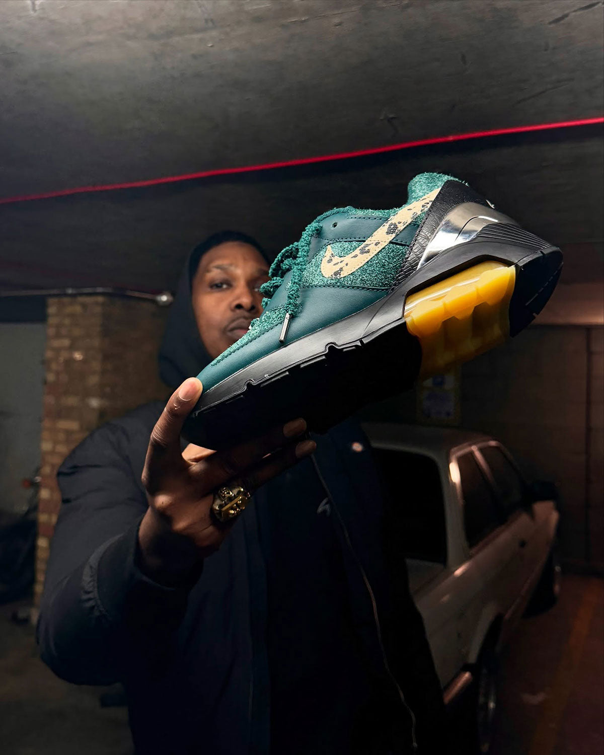 Nike Air Max 180 x Apron Records Vortex – A new collaboration | SneakerAsk